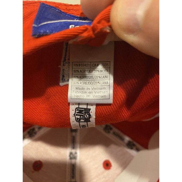 Reebok | Accessories | Vintage Ytk Reebok Tampa Bay Buccaneers Logo All ...